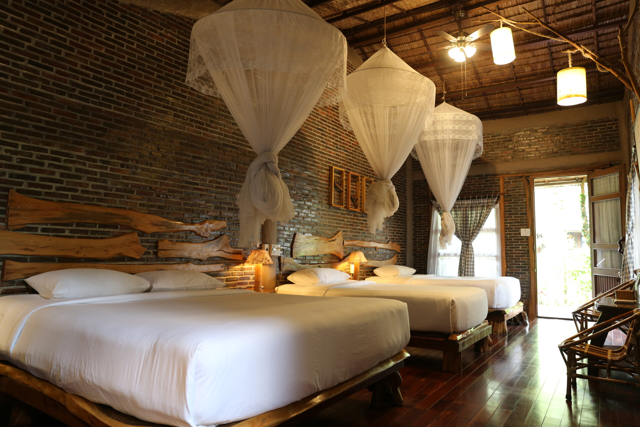 Family Room - Vam Xang Rustic Home